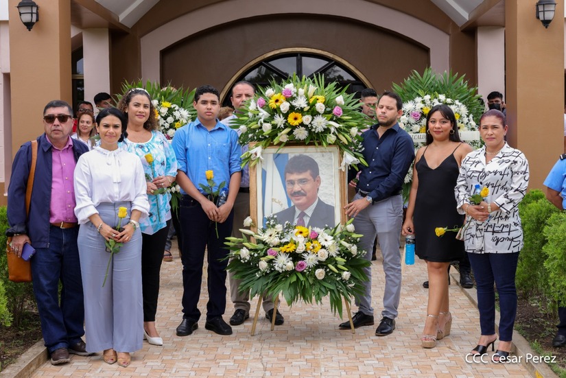 Realizan responso en homenaje al Tricampeón Alexis Argüello