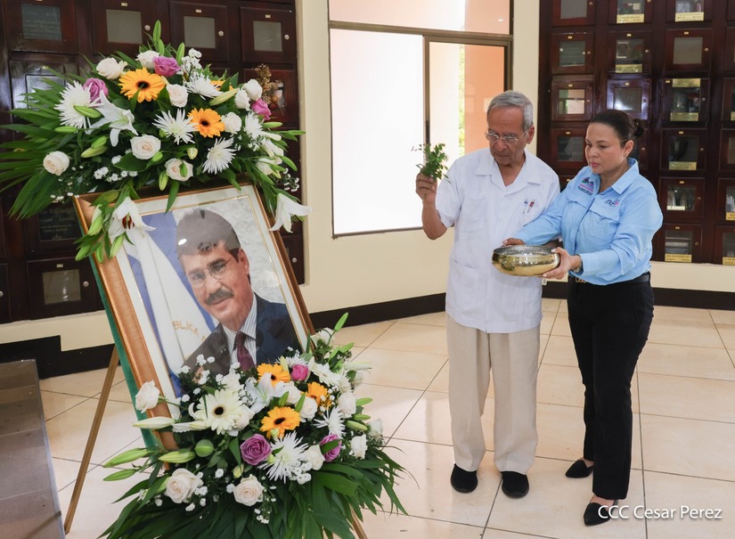 Realizan responso en homenaje al Tricampeón Alexis Argüello