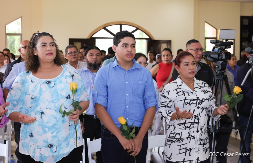 Realizan responso en homenaje al Tricampeón Alexis Argüello