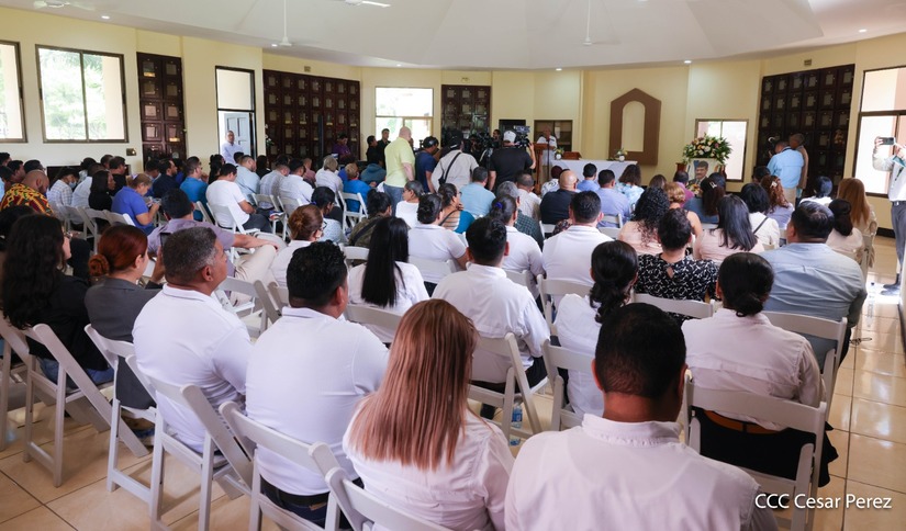 Realizan responso en homenaje al Tricampeón Alexis Argüello