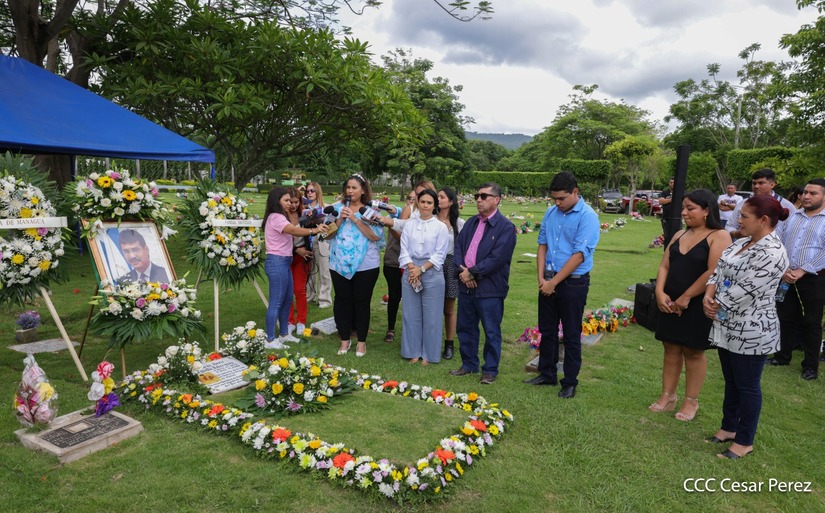 Realizan responso en homenaje al Tricampeón Alexis Argüello