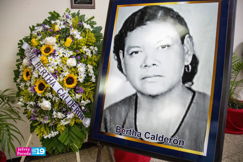 Rinden homenaje a Bertha Calderón, la enfermera revolucionaria con ...