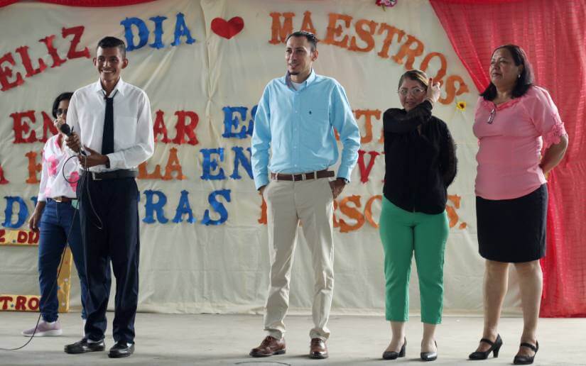 Colegio Blanca Stella Aráuz de Chiquilistagua celebra el Día del Maestro
