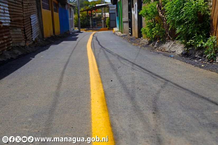 Pobladores del barrio Luis Alfonso Velásquez Flores reciben calles ...