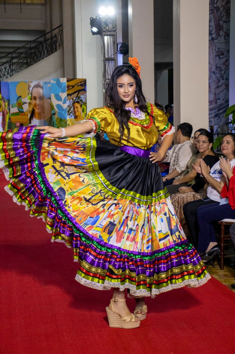 Reinas Nicaragua celebra el Día Nacional del Huipil con una ...