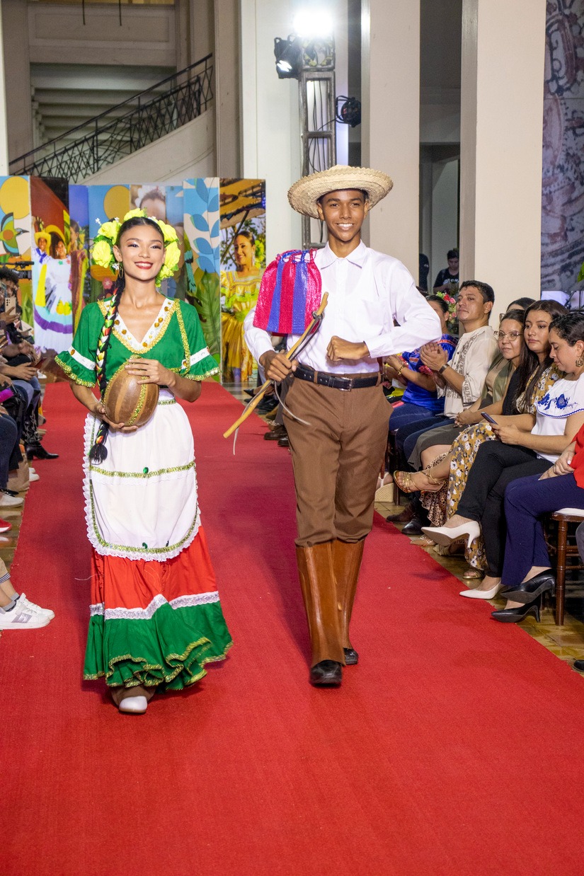 Reinas Nicaragua celebra el Día Nacional del Huipil con una ...