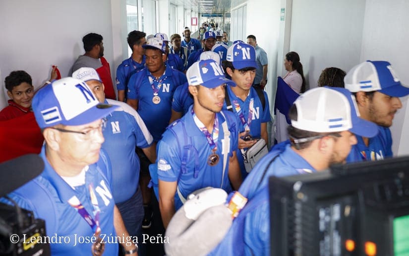 Reciben a Selección Nacional de Béisbol U23 ganadora de medalla de bronce en Copa Mundial