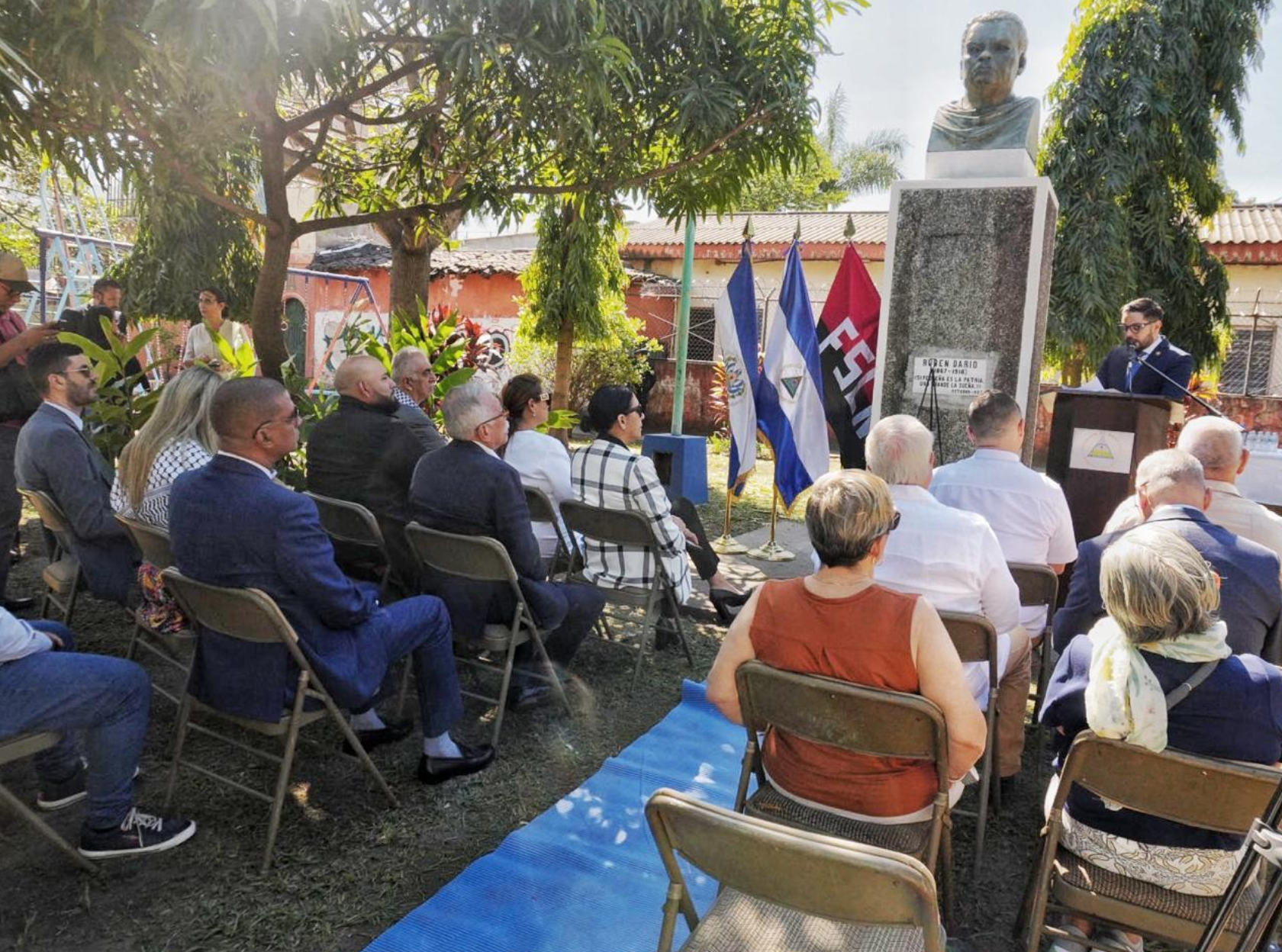 El Salvador conmemora al insigne poeta Rubén Darío