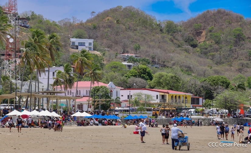 Carretera Costanera en playa Remanso: Una conexión directa con el ...
