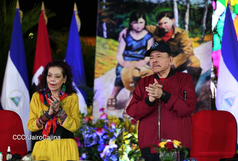 Acto Central: Gobierno de Nicaragua entrega autobuses a transportistas ...