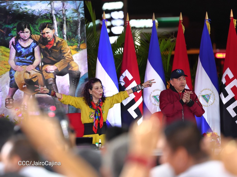 Acto Central: Gobierno de Nicaragua entrega autobuses a transportistas ...