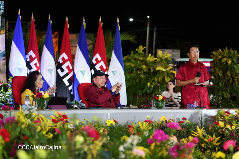 Acto Central: Gobierno de Nicaragua entrega autobuses a transportistas ...