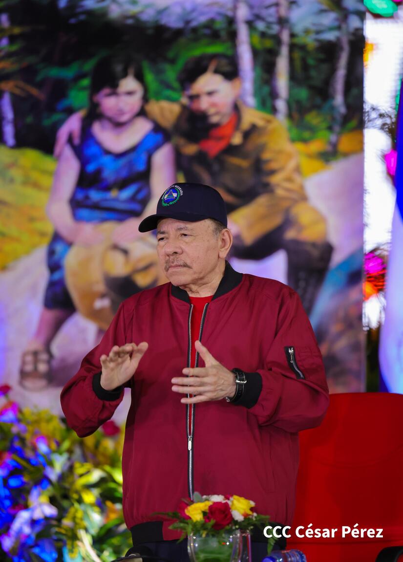 Acto Central: Gobierno de Nicaragua entrega autobuses a transportistas ...