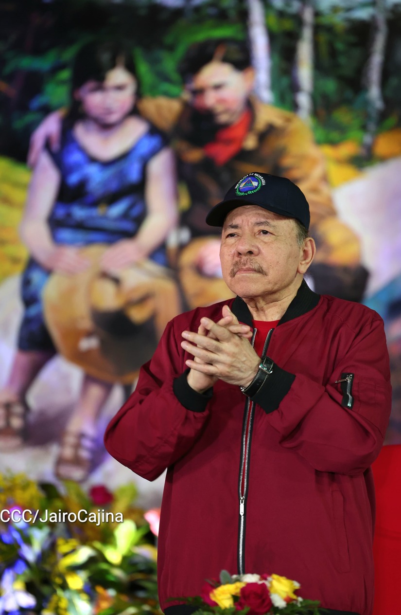 Acto Central: Gobierno de Nicaragua entrega autobuses a transportistas ...