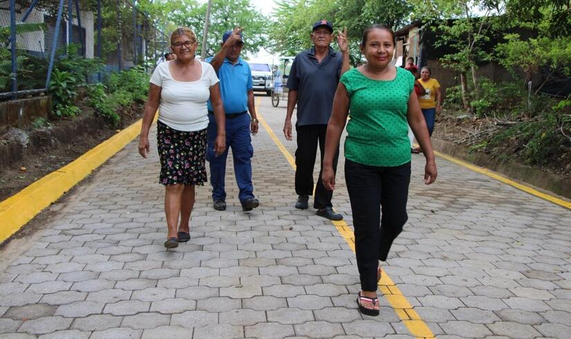 Más calles y caminos para el pueblo nicaragüense