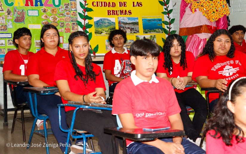 Estudiantes mentores del Instituto Miguel Ramírez Goyena reciben ...