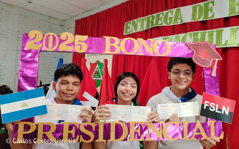 Entregan Bono Presidencial a Bachilleres 2025 en el Instituto Miguel ...