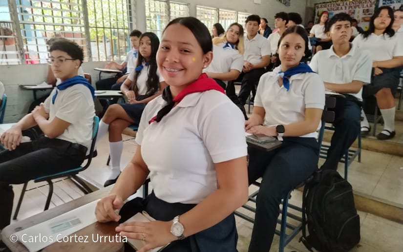 Entregan Bono Presidencial a Bachilleres 2025 en el Instituto Miguel ...