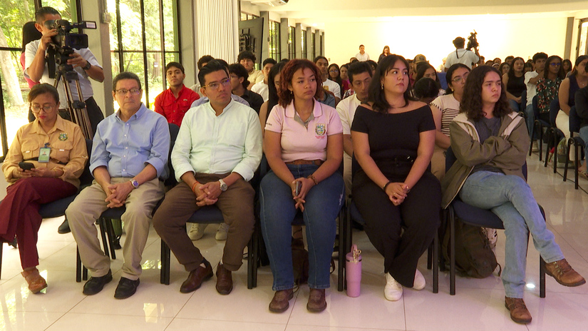 UNA reconoce a 300 estudiantes por excelencia académica, deportiva ...