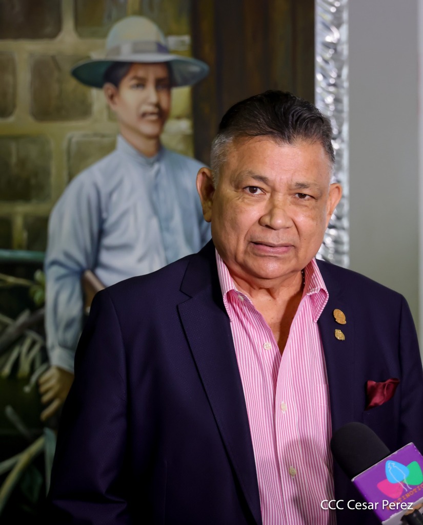Diputado Wilfredo Navarro imparte conferencia sobre vida y legado del ...