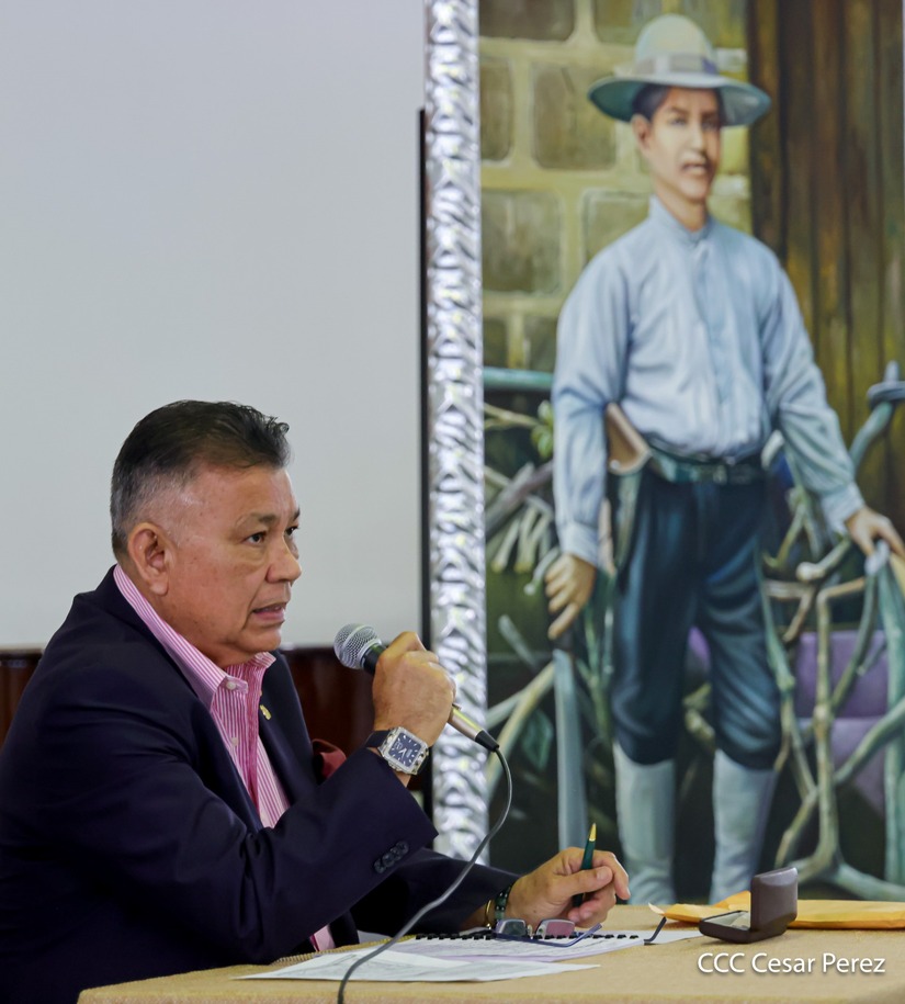 Diputado Wilfredo Navarro imparte conferencia sobre vida y legado del ...