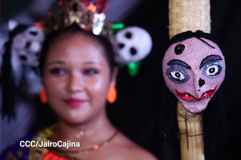 Tradición y alegría en la Vela del Candil en vísperas de la Fiesta de ...