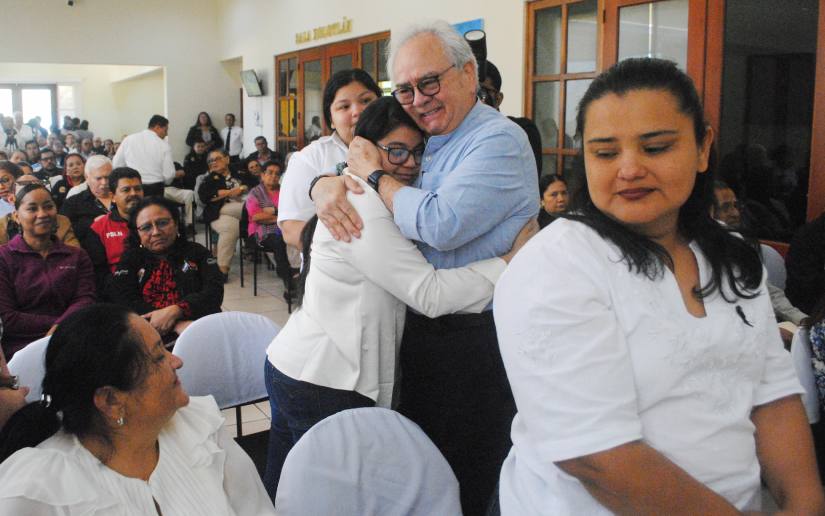 Medalla de Honor en Oro al diputado José Ignacio Balladares Jarquín