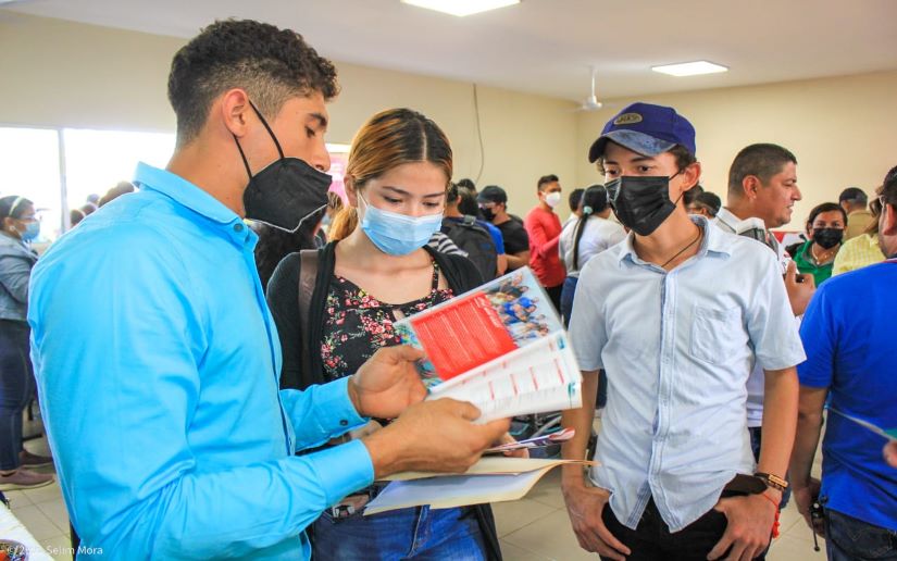 Promueven Feria de Becas Universitarias a nivel Distrital